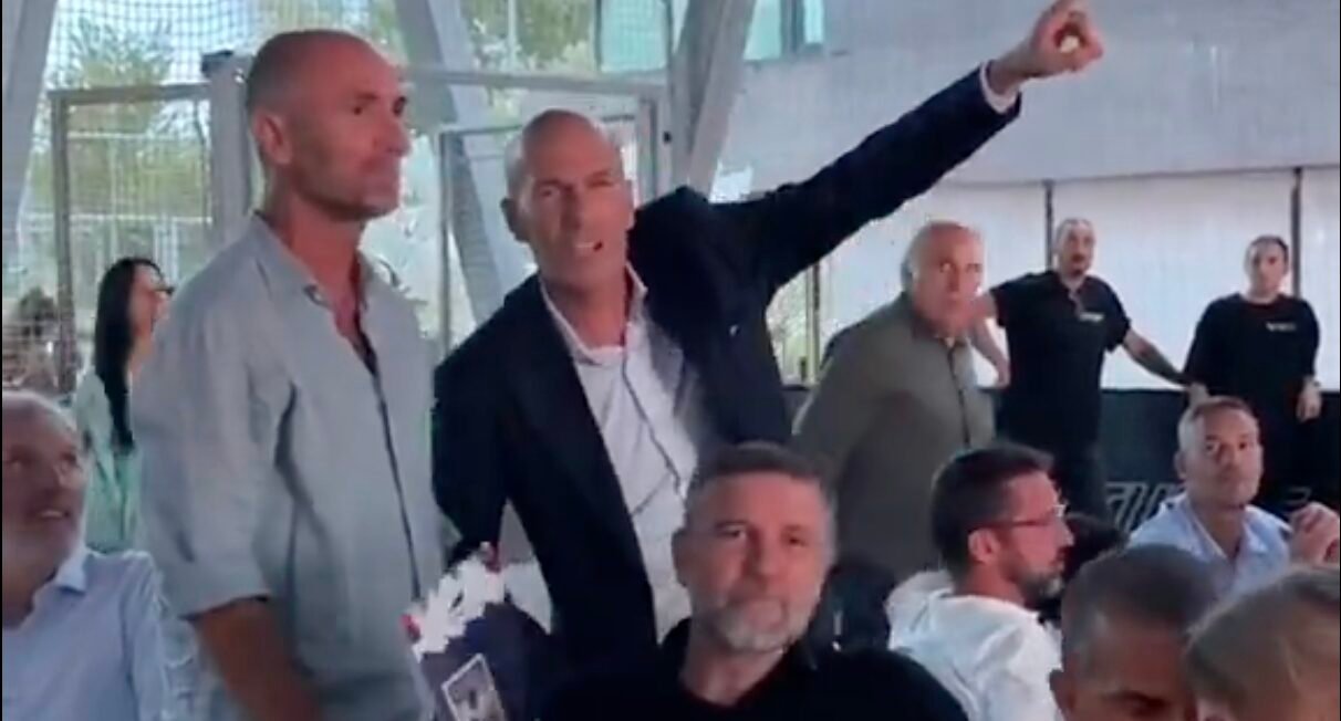 Zidane Steals The Show & Sings French Song by Heart ! - Watch