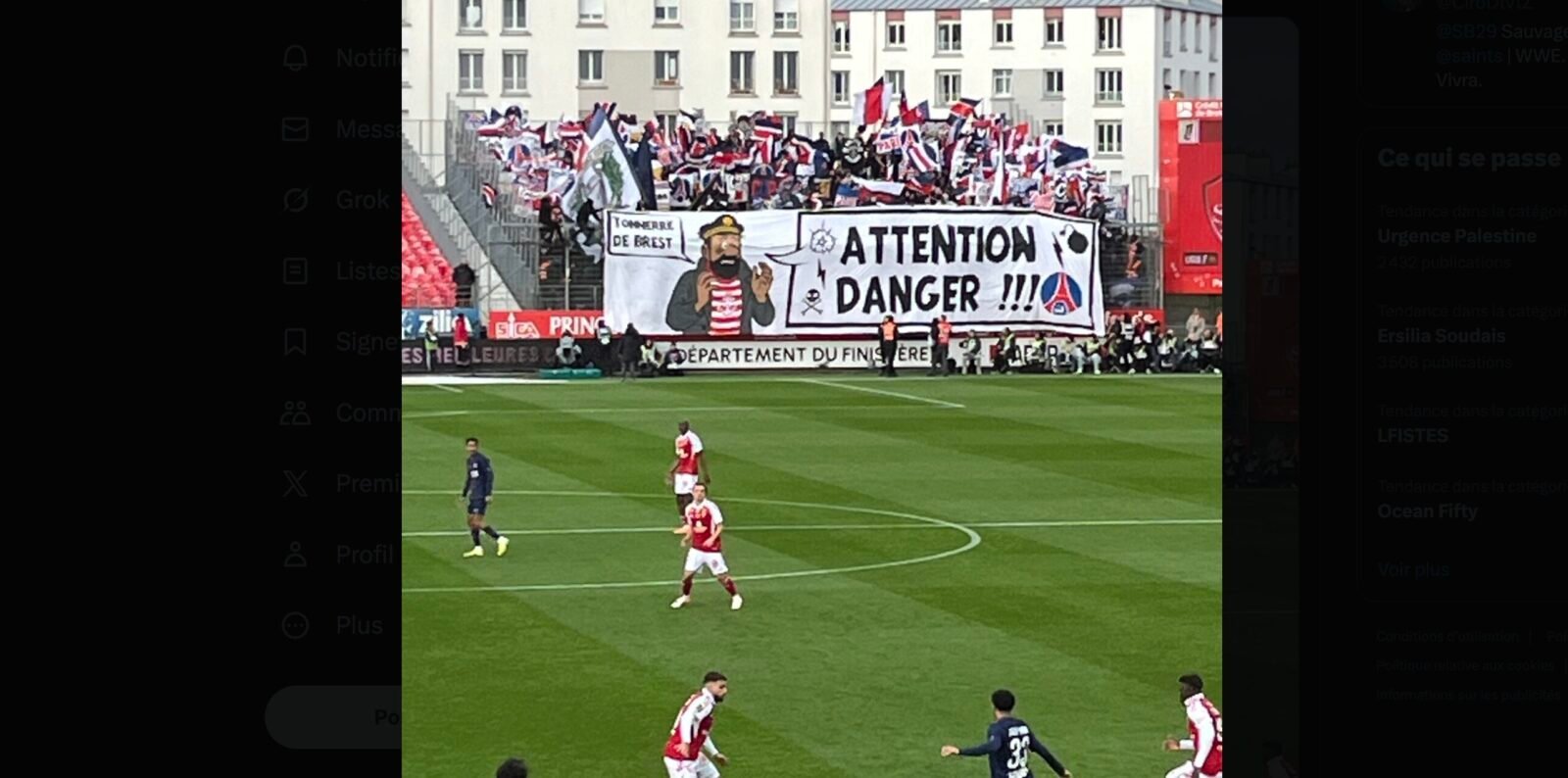 PSG. The funny "Captain Haddock" banner from Parisian supporters ...